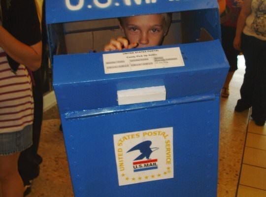22 Killer Halloween Costumes you Can Make with a Box - Greenmoxie™