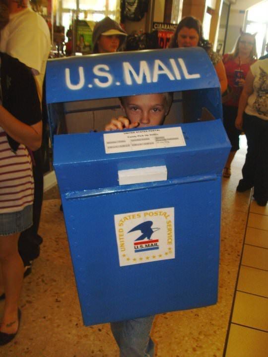 22 Killer Halloween Costumes you Can Make with a Box - Greenmoxie™