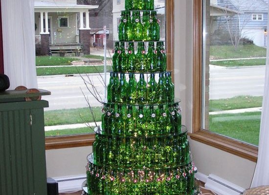 35 DIY Christmas Trees made from Recycled Materials - Greenmoxie™