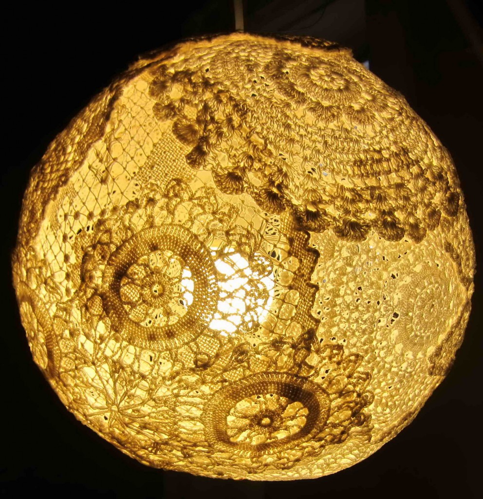 Doily lamp