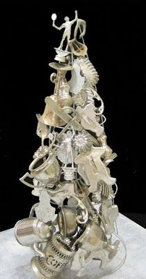 35 DIY Christmas Trees made from Recycled Materials - Greenmoxie™