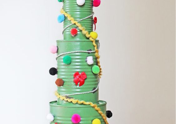 35 DIY Christmas Trees made from Recycled Materials - Greenmoxie™