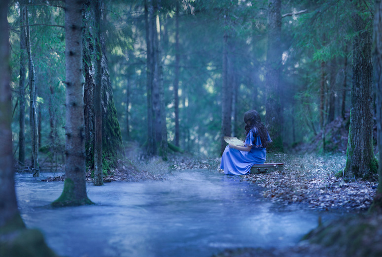 Why ‘Travel Light’ Should be your Life Motto - Greenmoxie™