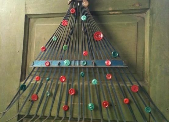35 DIY Christmas Trees made from Recycled Materials - Greenmoxie™